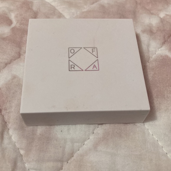 OFRA | Makeup | Ofra Pressed Banana Setting Powder | Poshmark